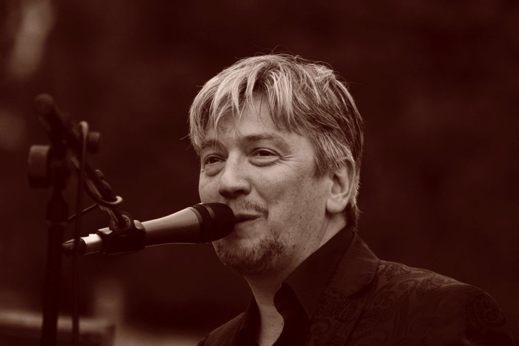 Peter Gill – Pianist / Vocalist / Actor